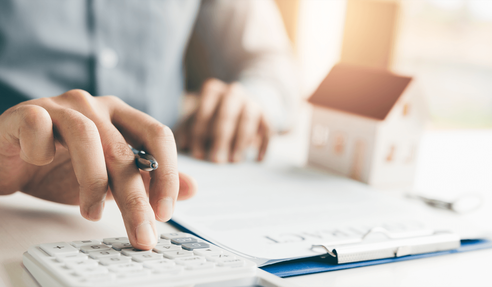 Comment lire, vérifier et corriger son avis d'imposition : guide 2025